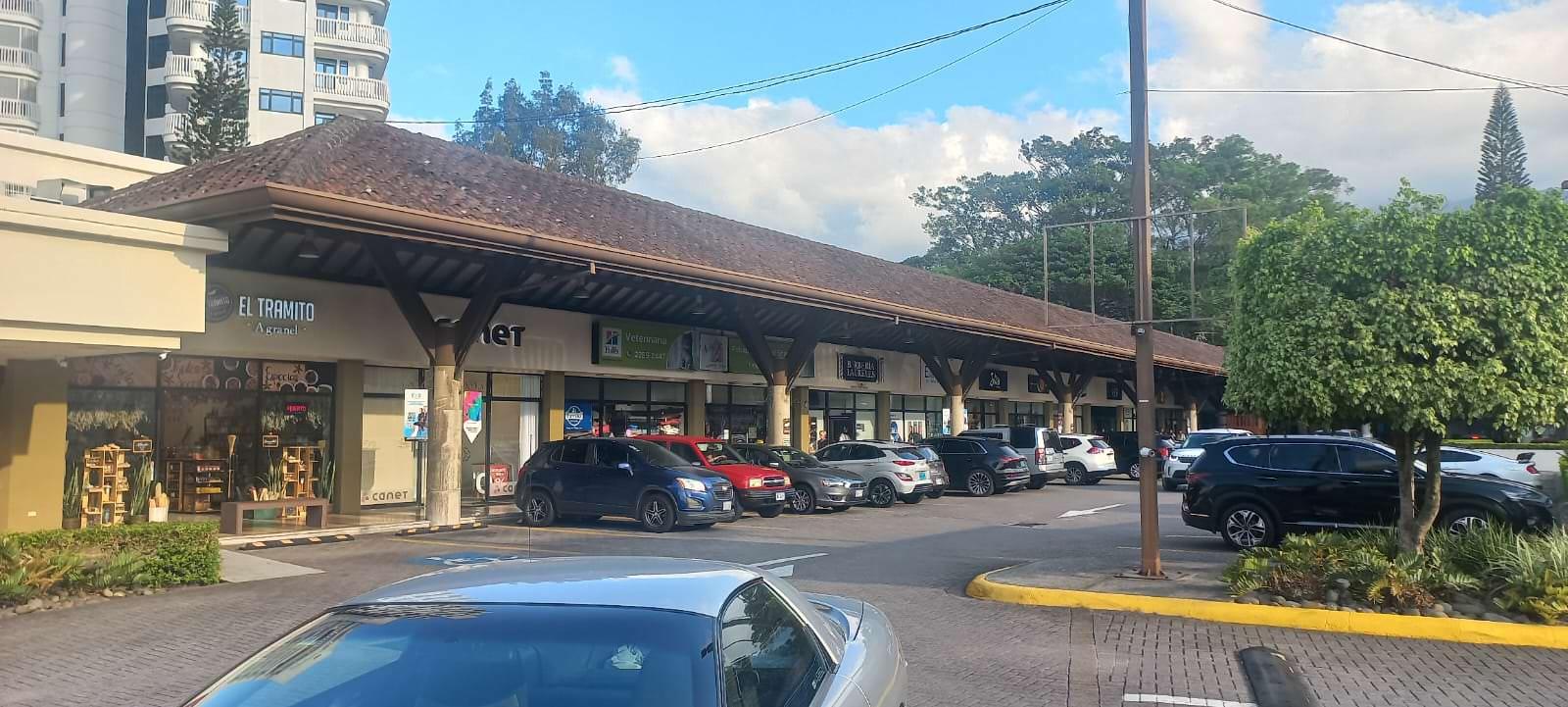 Retail Space in Escazu Mall