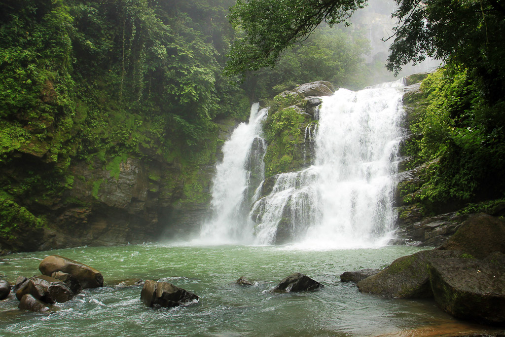 nauyaca waterfalls cascades 4.jpg